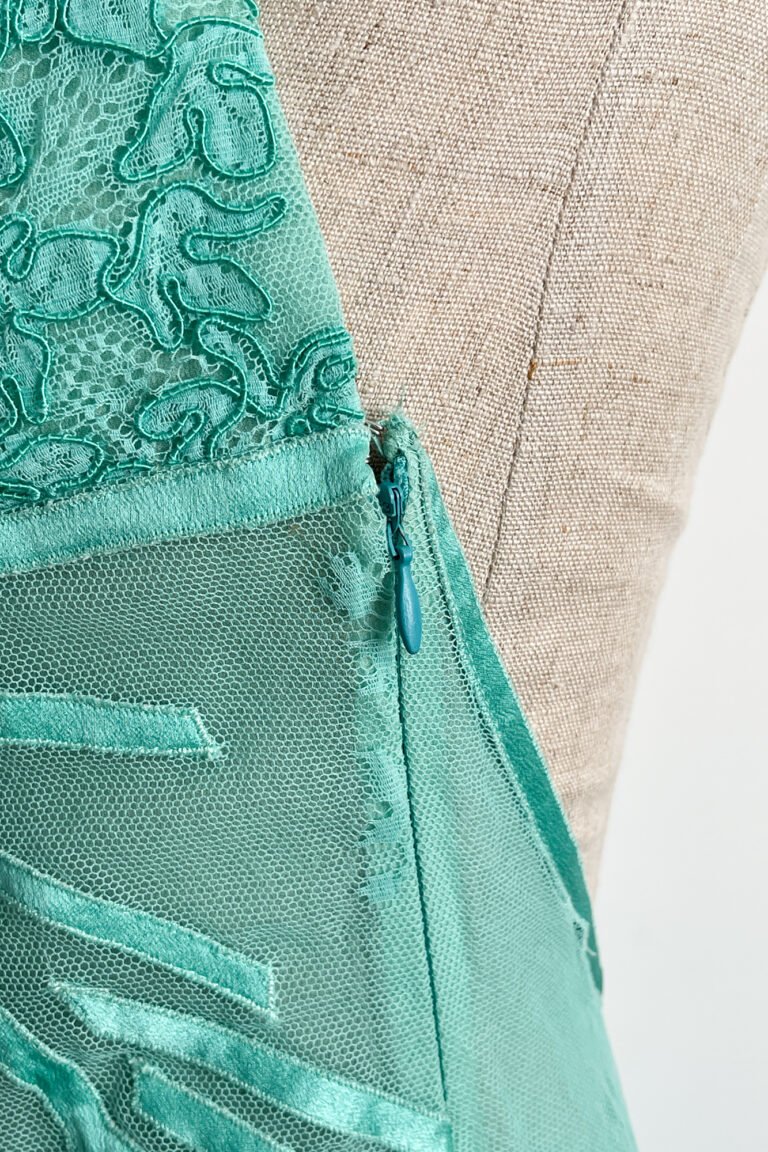 VERSACE 2000 Gisele Bündchen Mermaid Turquoise Gown (S) - Emerieu