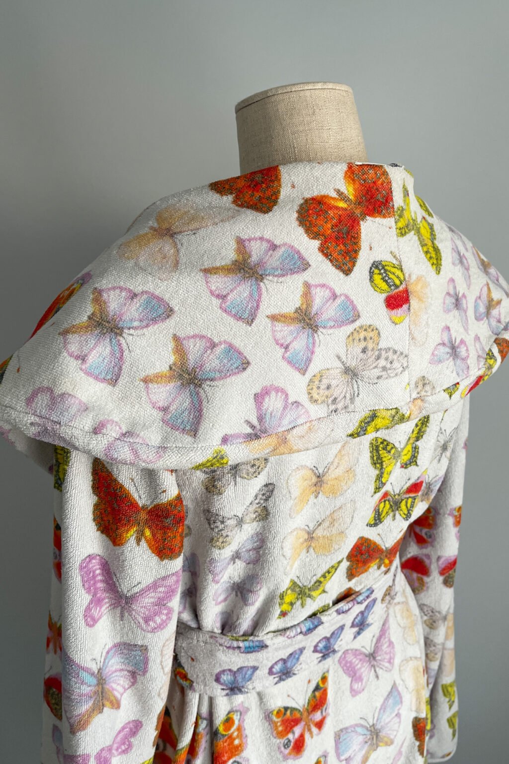 VERSACE 1995 Butterfly Cotton Bathrobe (S-M-L) - Emerieu