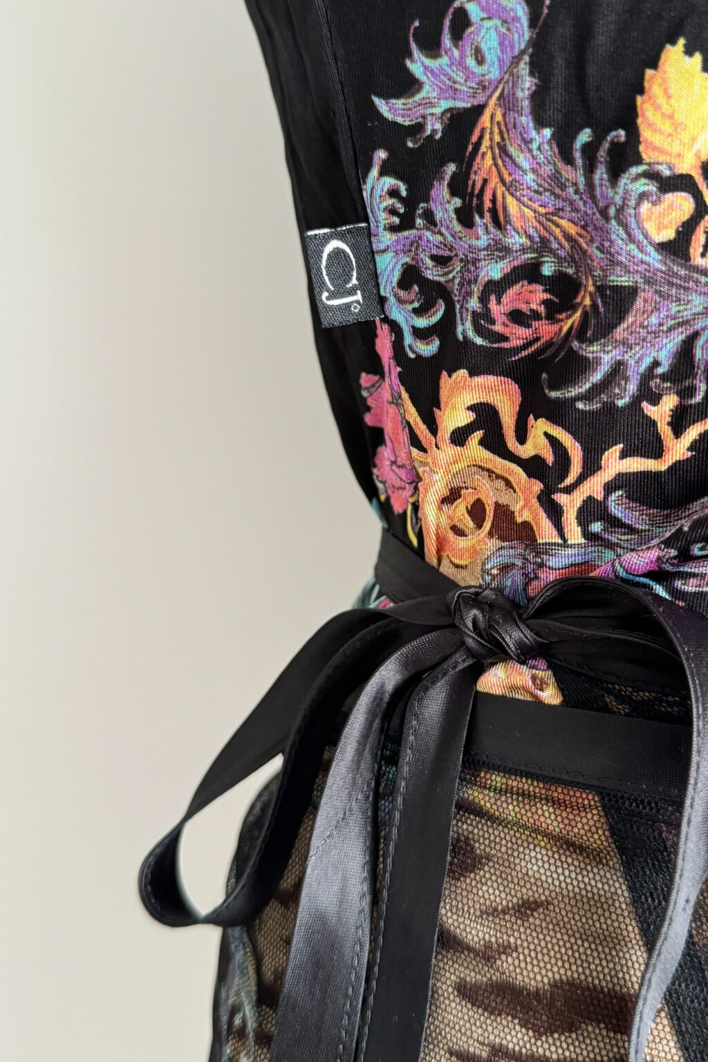 CAVALLI JEANS 2000 Printed T-shirt & Skirt Set (M) - Emerieu