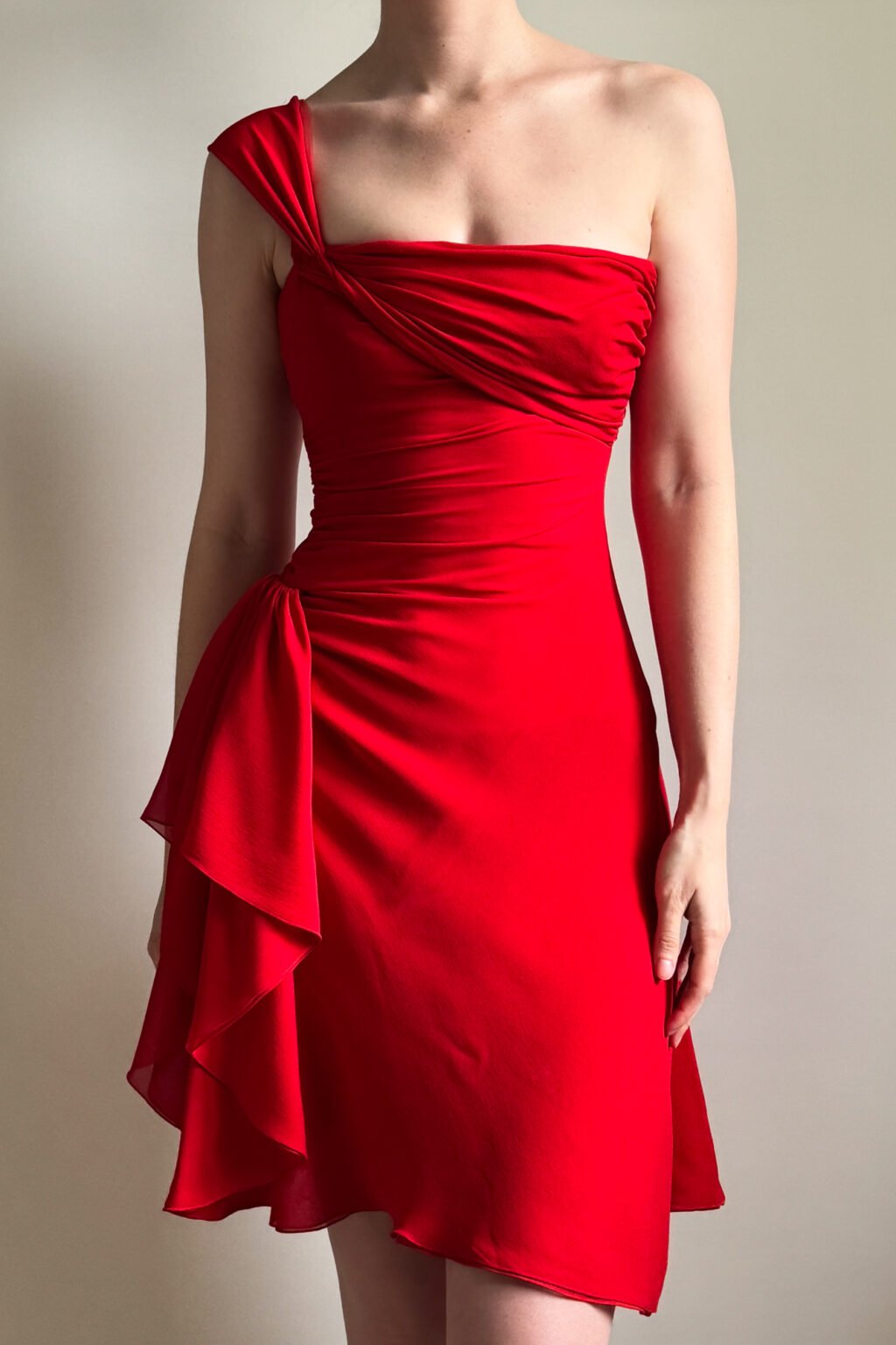 VALENTINO 2005 Corseted Red Midi Silk Dress (XS) - EMERIEU